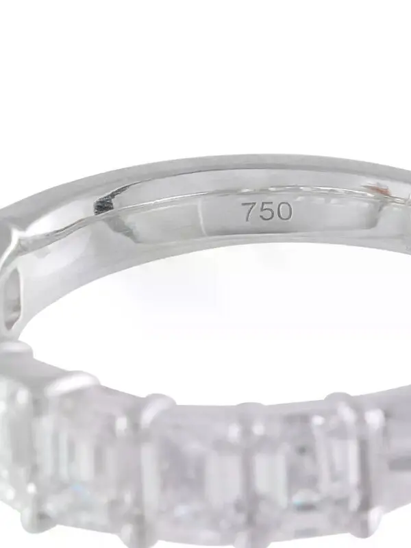 LB EXCLUSIVE Emerald Cut Diamond Band Ring In 18k White Gold