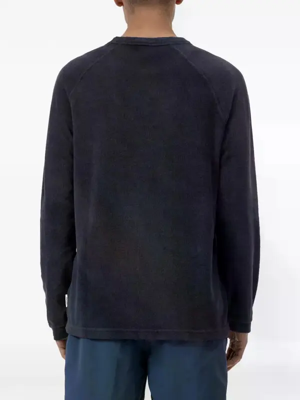Closed Raglan-sleeved T-shirt