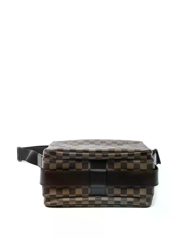 LOUIS VUITTON Damier Ebène Naviglio Messenger Bag