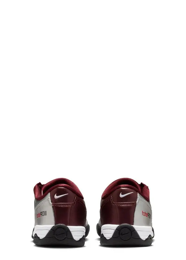 Nike Total90 Lace-up Sneakers