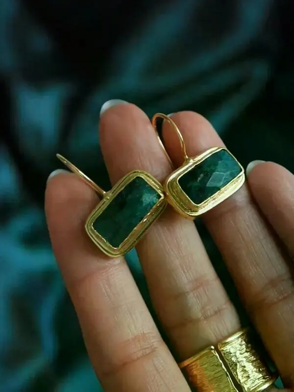OTTOMAN HANDS Noa Emerald Drop Earrings