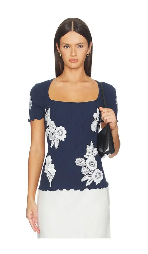OPERASPORT Elva Seamless T-shirt With Floral Lace Detailing