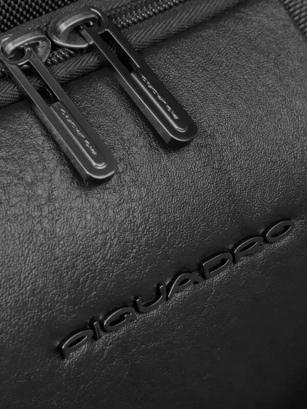 PIQUADRO Medium Expandable Four-wheel Suitcase
