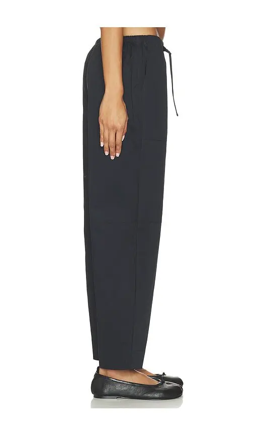 EAVES Lana Cropped Barrel Leg Pant - Black