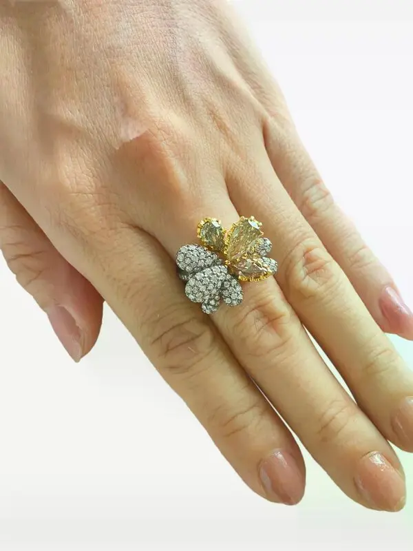 HYT JEWELRY Flower Diamond Ring - Silver