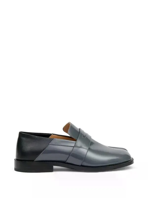 MAISON MARGIELA Tabi Leather Loafers - Grey