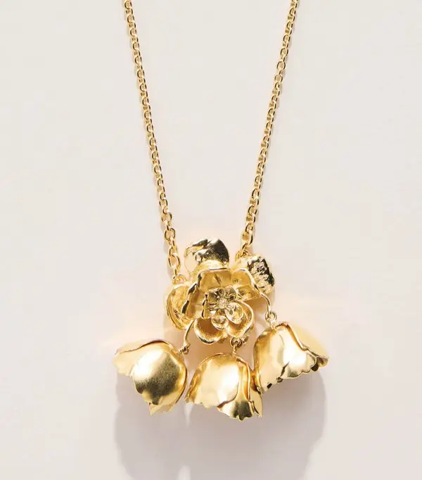 Chloé Bouquet Pendant Necklace In Tone - Gold