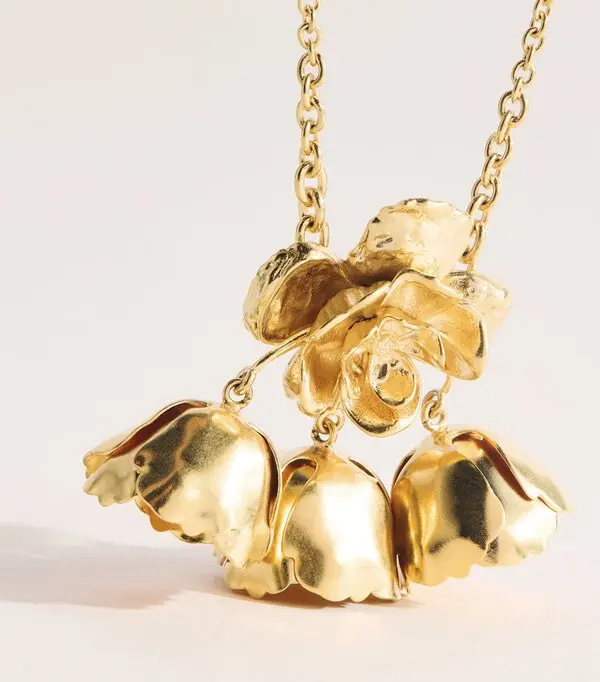 Chloé Bouquet Pendant Necklace In Tone