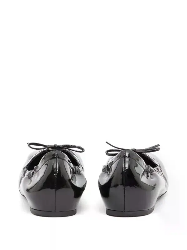 Valentino Garavani Vlogo Signature Patent-leather Ballerinas