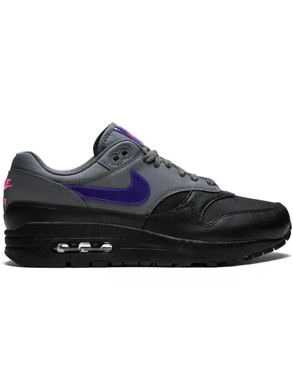 Nike Max 1 Sneakers