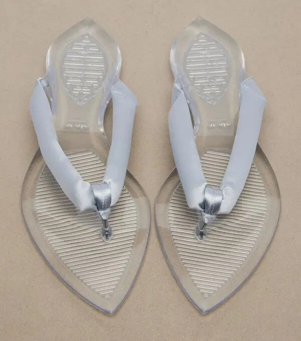 Alaïa Invisible Satin Thong Sandals - Silver