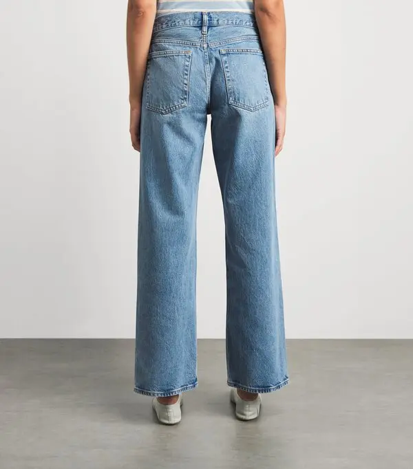 FRAME The Saturday Straight Jeans
