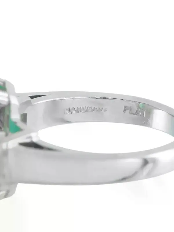 LB EXCLUSIVE Emerald And Diamond Platinum Ring