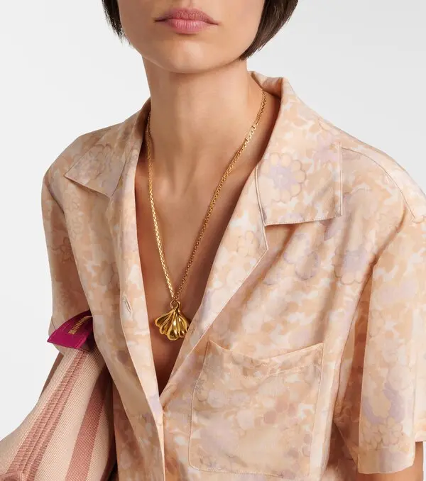 Chloé Shell Pendant Necklace