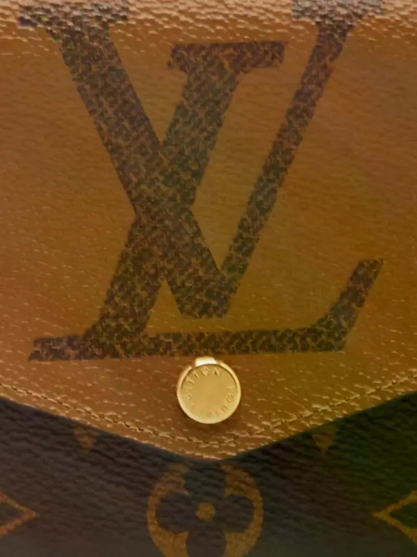 LOUIS VUITTON Sarah Monogram Reverse Wallet - Neutrals