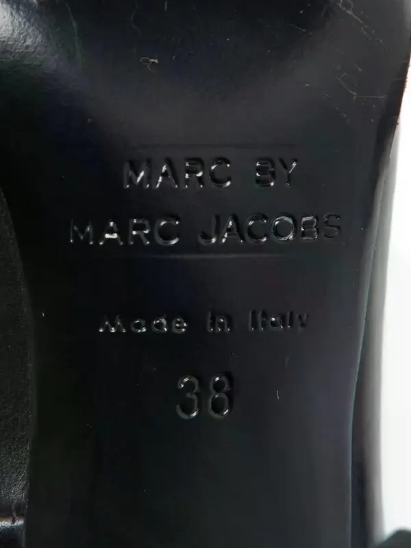 Marc Jacobs Pointed-toe Pumps