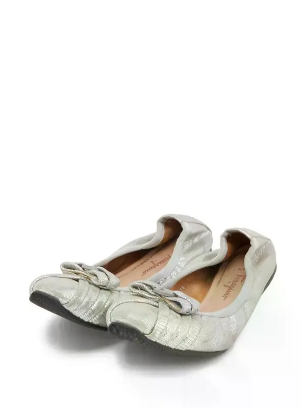 FERRAGAMO Bow Detail Metallic Ballet Flats - Silver