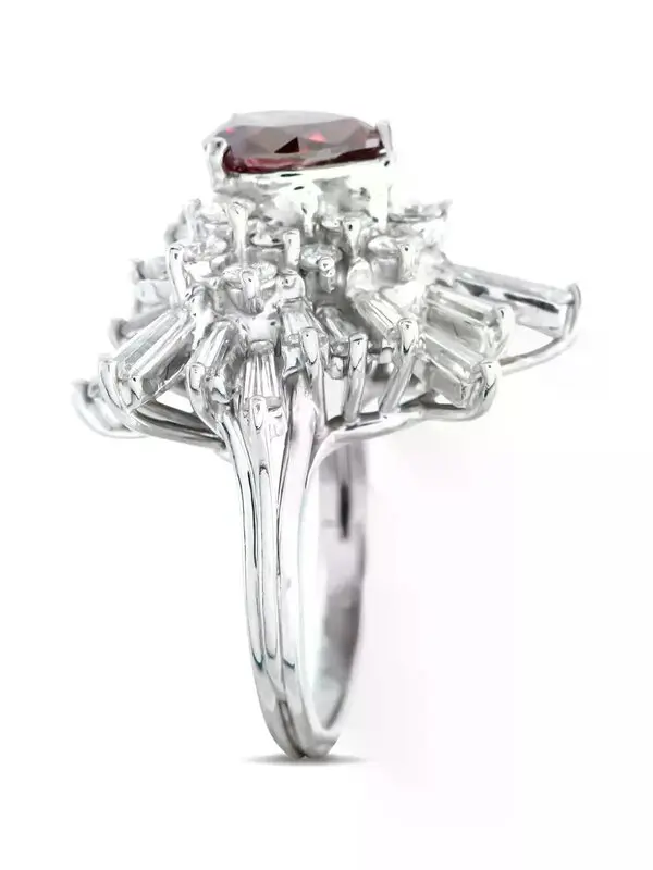 LB EXCLUSIVE Platinum Pear-cut Diamond Ring With Baguette And Round Diamonds