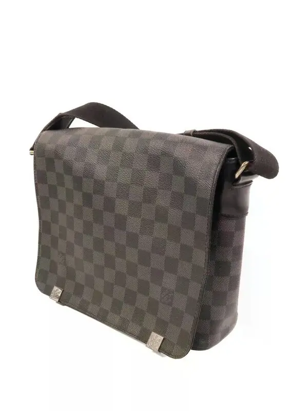 LOUIS VUITTON District Shoulder Bag - Black