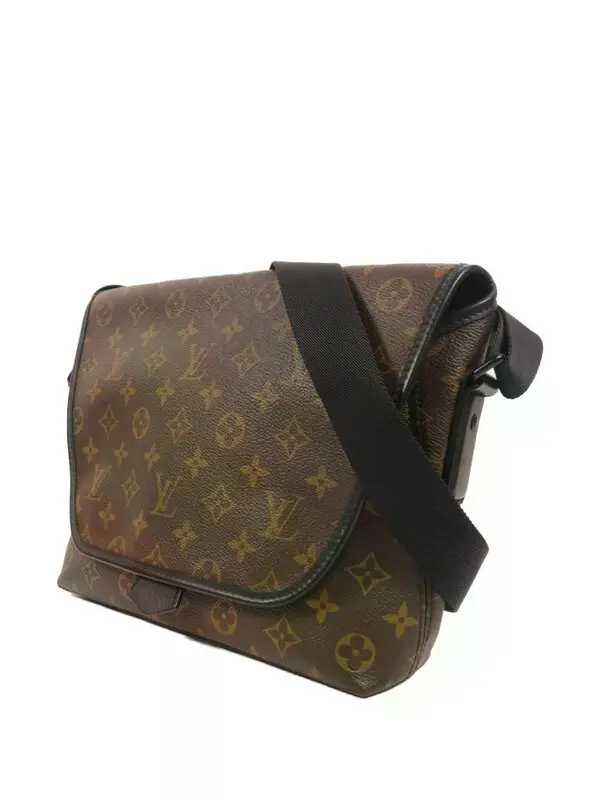 LOUIS VUITTON Monogram Macassar Messenger Bag