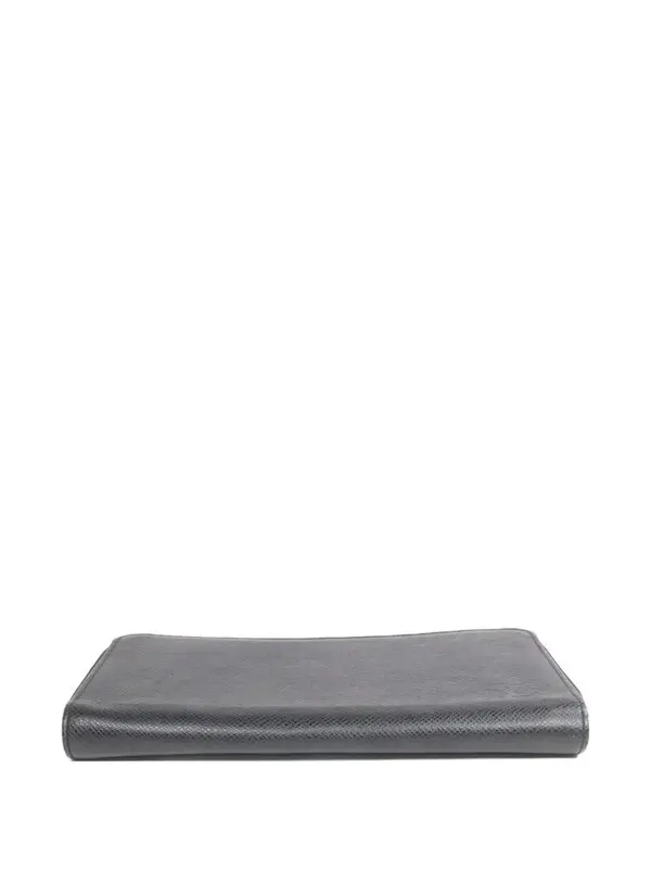 LOUIS VUITTON Taiga Leather Zipper Long Wallet