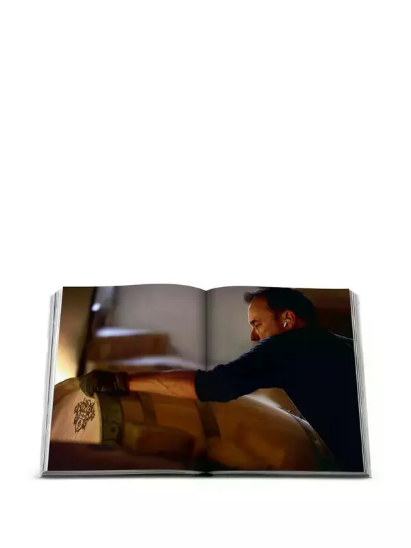 Assouline Oak, Wine & Spirits Book
