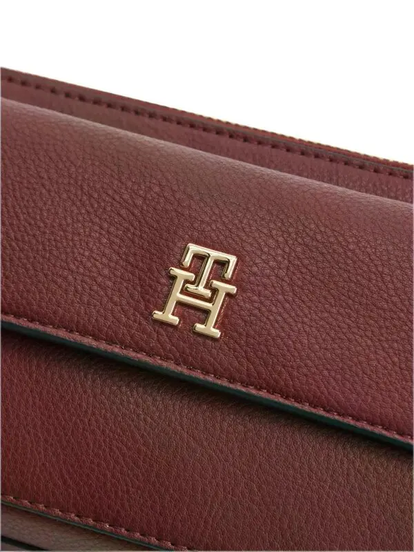 Tommy Hilfiger Logo Plaque Shoulder Bag - Red