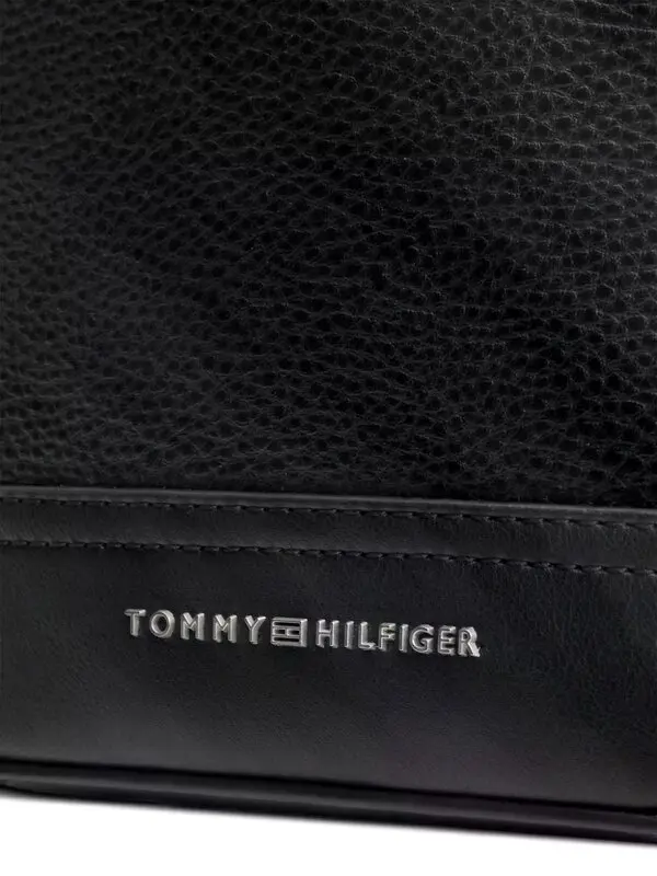 Tommy Hilfiger Logo Plaque Shoulder Bag