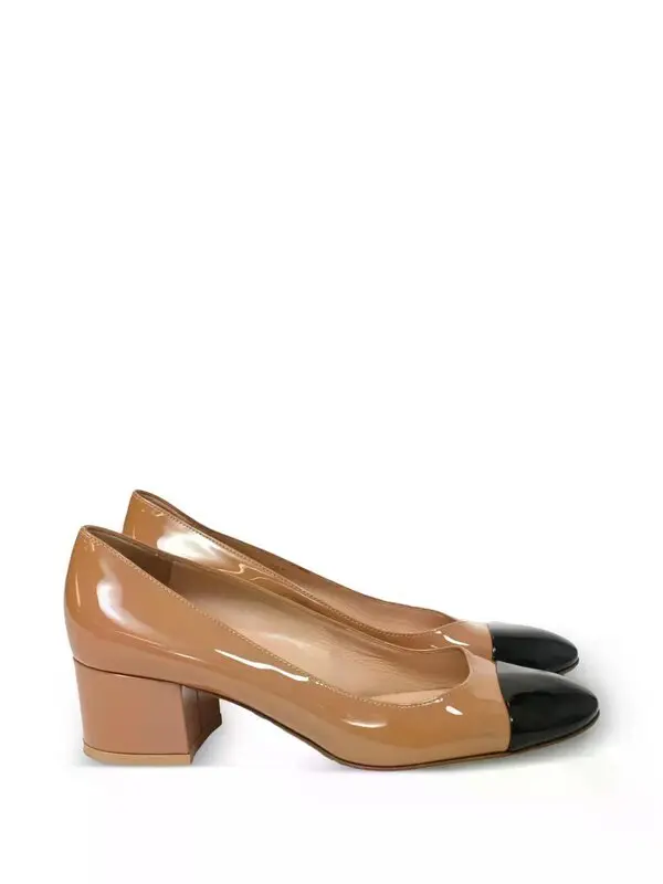 GIANVITO ROSSI Cap Toe Pumps