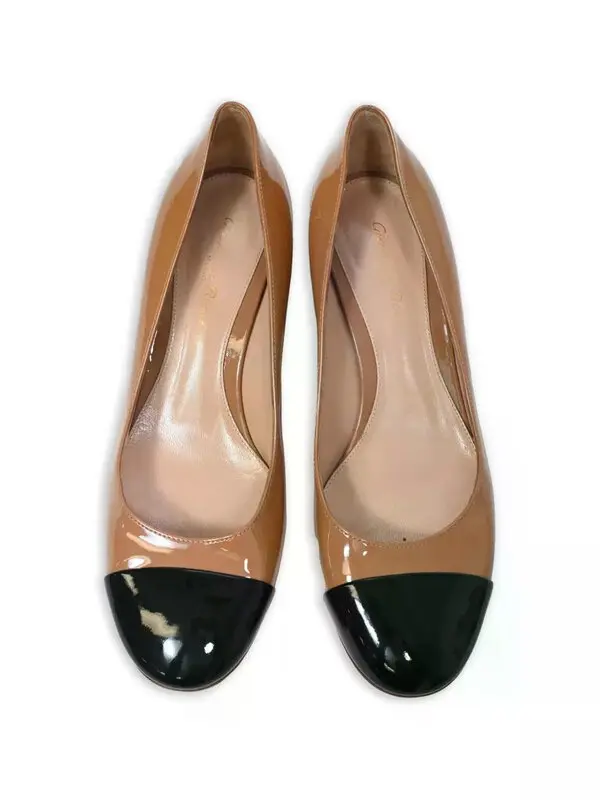 GIANVITO ROSSI Cap Toe Pumps
