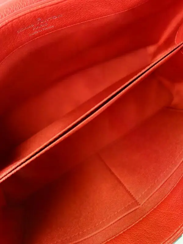 LOUIS VUITTON Lockme Ii Shoulder Bag