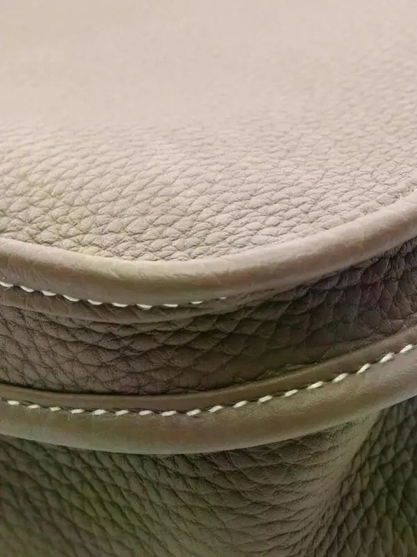 Hermès Clemence Evelyne Iii Pm Bag - Brown