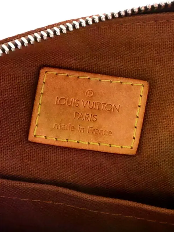 LOUIS VUITTON Monogram Canvas Pm Shoulder Bag