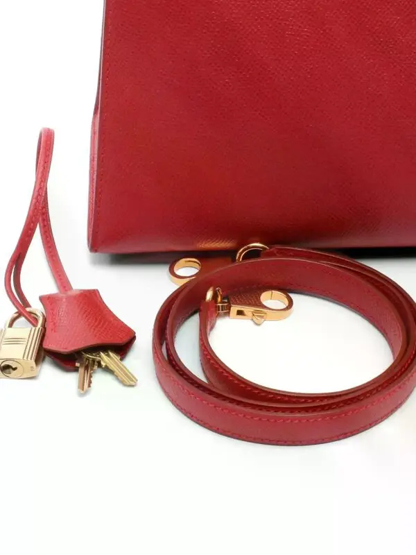 Hermès Kelly 28 Two-way Handbag In Courchevel Leather - Red