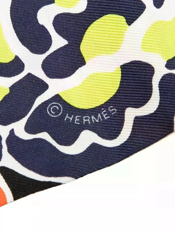 Hermès 2021-2026 Bingata Silk Twilly Scarf Scarves - Black