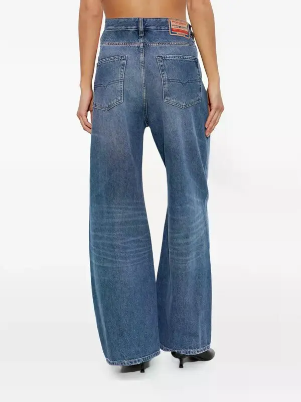 DIESEL® 1996 D-sire Distressed Jeans