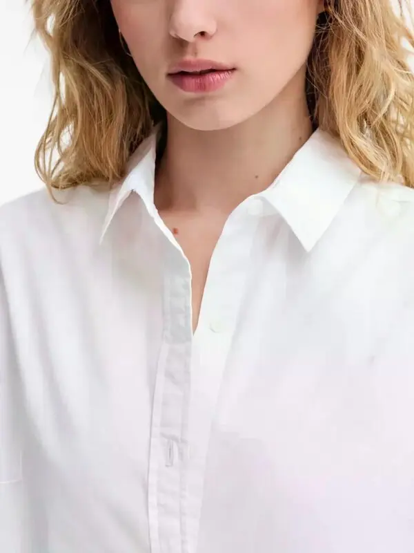 LEVI'S Classic Button-up Shirt With Pointed Collar And Curved Hem