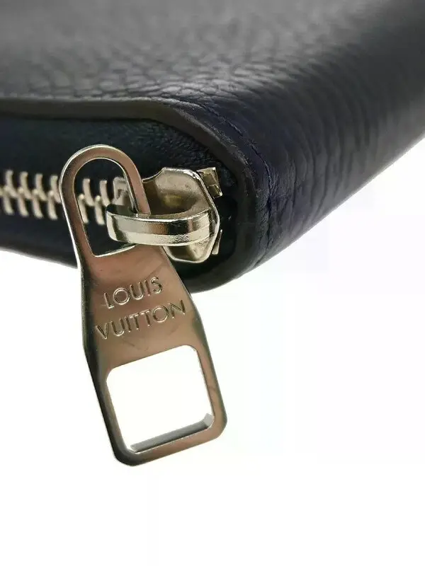 LOUIS VUITTON 2017 Zippy Wallet