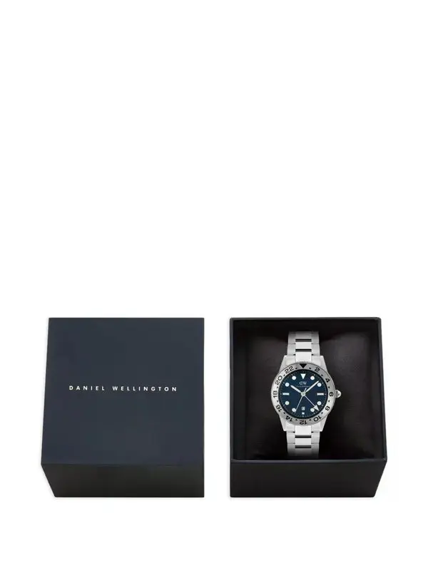 DANIEL WELLINGTON Iconic Gmt Watch With Brushed Bezel
