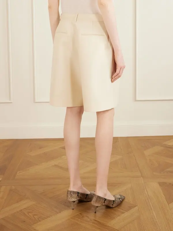 Khaite Auggie Pleated Wool And Silk-blend Shorts