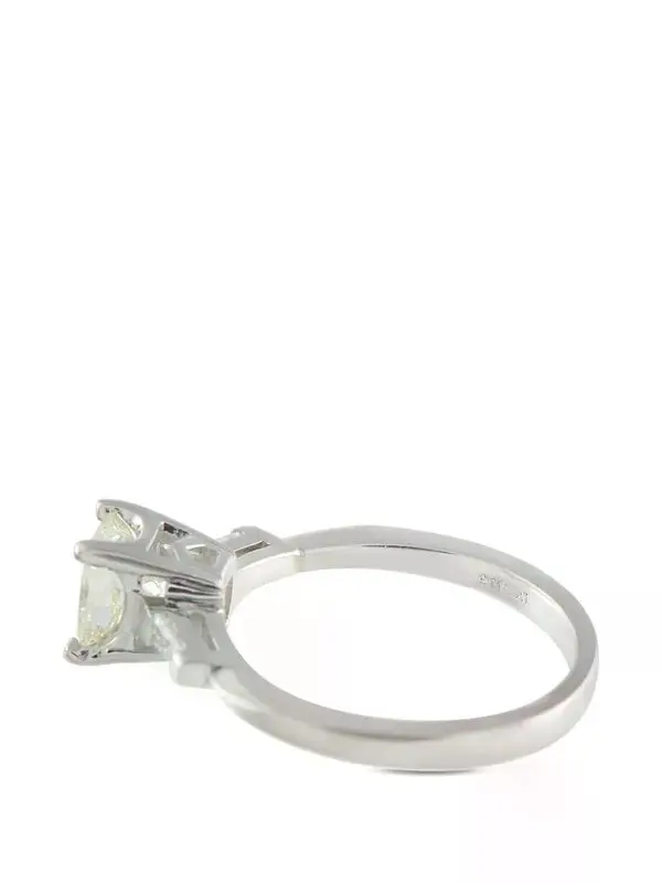 LB EXCLUSIVE Platinum Diamond Ring With Baguette Accents