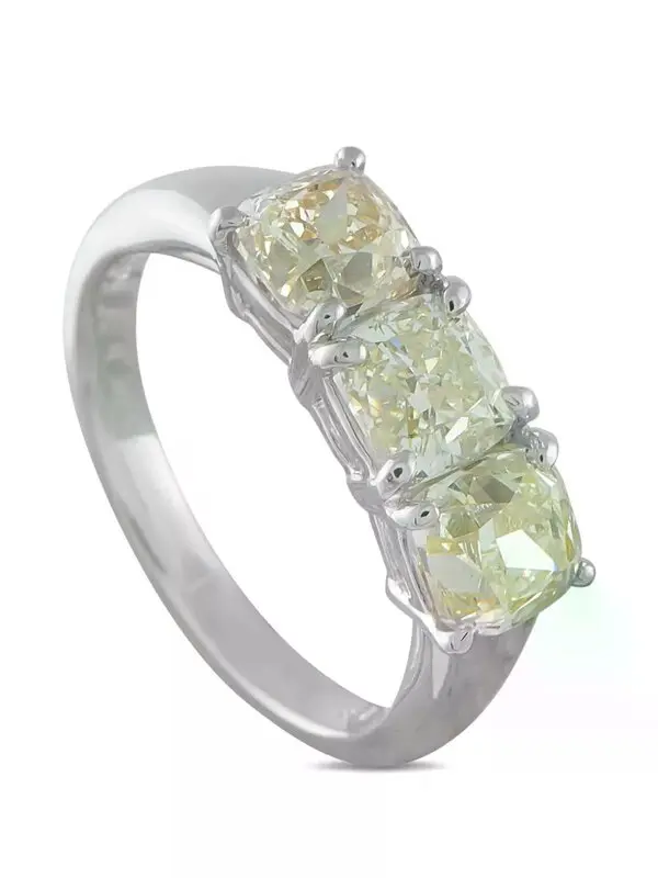 LB EXCLUSIVE Platinum Cushion-cut Diamond Ring