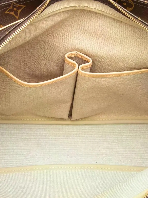 LOUIS VUITTON Monogram Reporter Gm Crossbody Bag