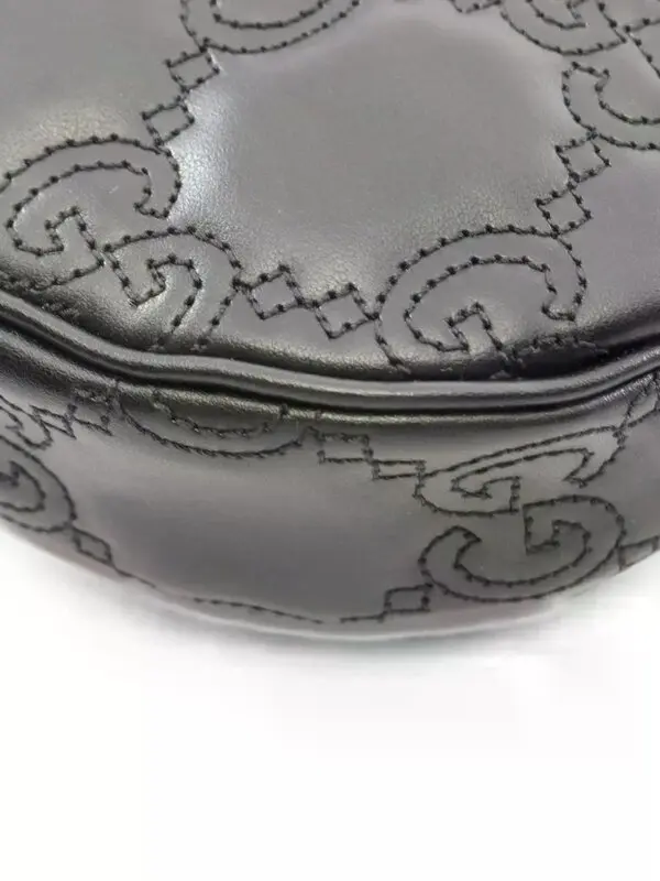 Gucci Gg Matelassé Shoulder Bag - Black