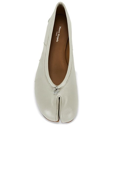 MAISON MARGIELA Tabi Ballerina Flat - Alabaster