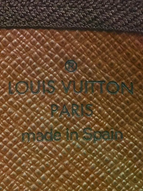 LOUIS VUITTON 2011 Monogram Key Pouch Coin Pouch