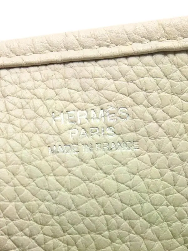 Hermès Clemence Evelyne Iii Pm Crossbody Bag - Neutrals