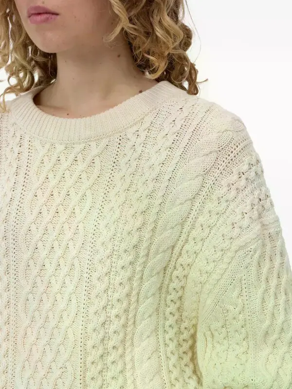 Closed Cable-knit Crew Neck Sweater