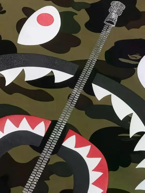 A BATHING APE 1st Camo Shark Sweatshirt - Green
