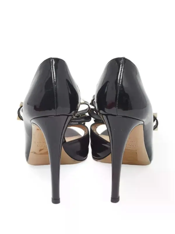 Valentino Garavani Rockstud D'orsay Pumps